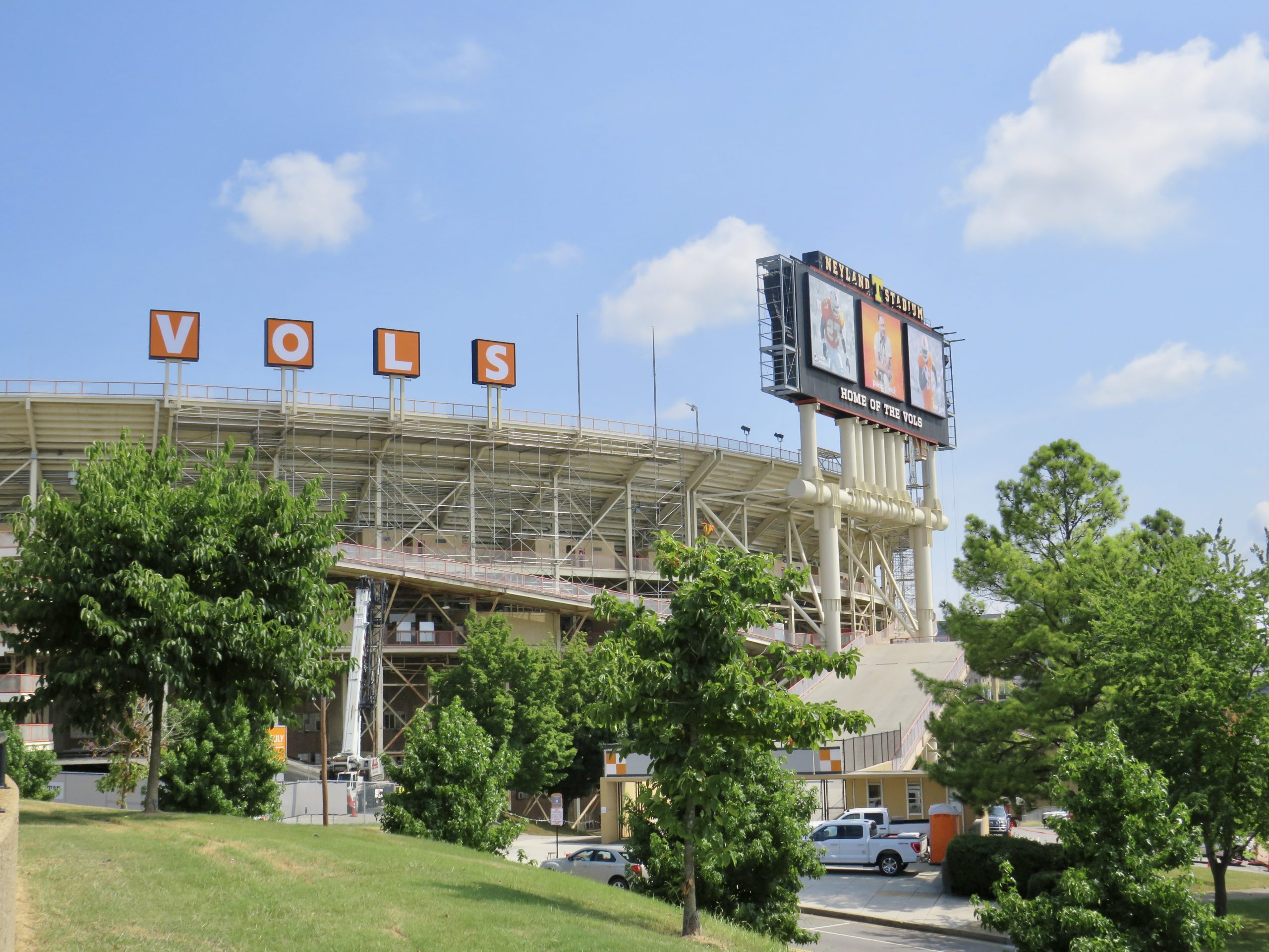GALLERY: First Look at V-O-L-S Letters on Neyland Stadium | Rocky Top ...
